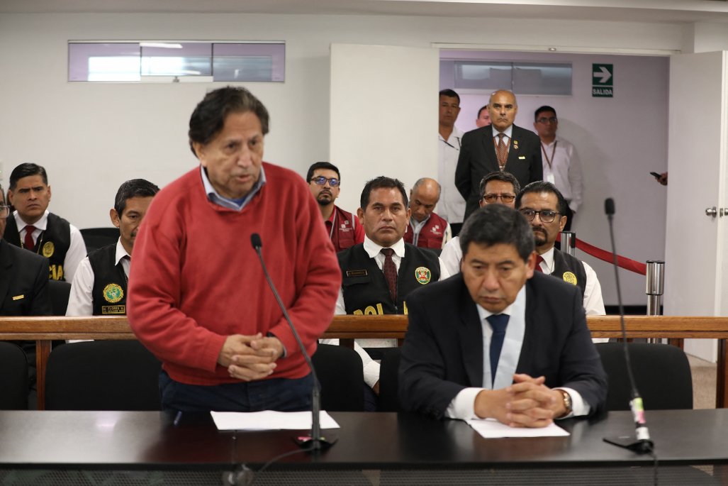 Alejandro Toledo Llega A Perú Tras Ser Extraditado Por Df Sud
