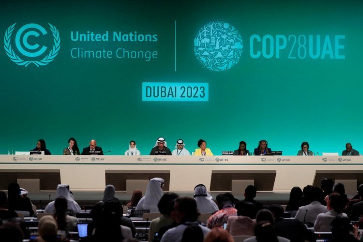 Países alcanzan un acuerdo en la COP28 para la transición desde los ...