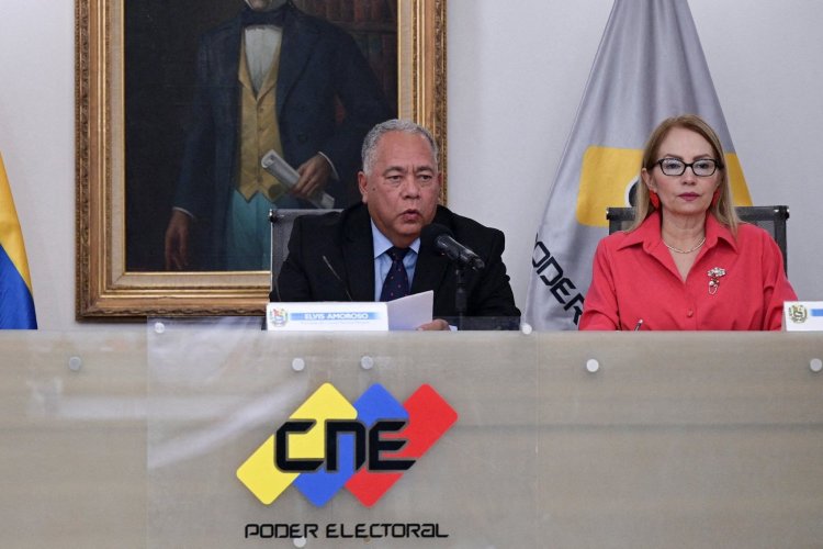 Consejo Nacional Electoral de Venezuela entrega al Tribunal Supremo las actas de las ...