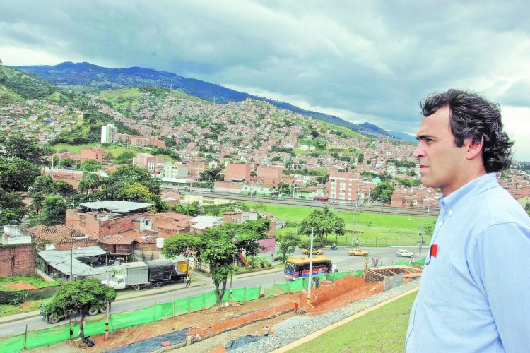 Las claves de Sergio Fajardo, el artífice de reconvertir a Medellín ...